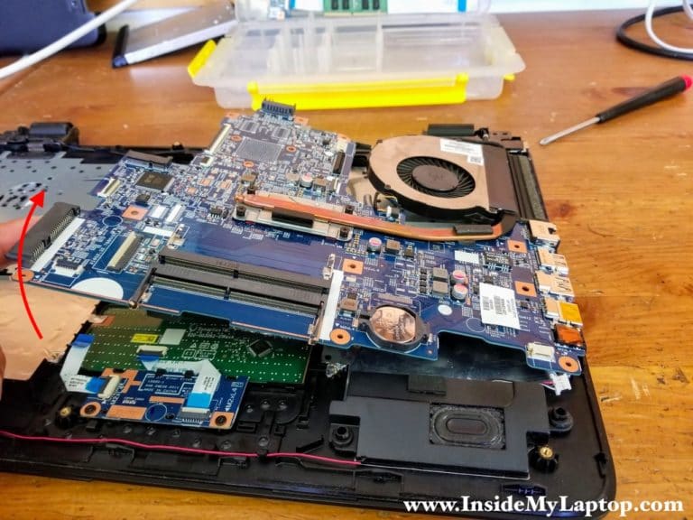 How to disassemble HP Notebook PC 17-x061nr – Inside my laptop